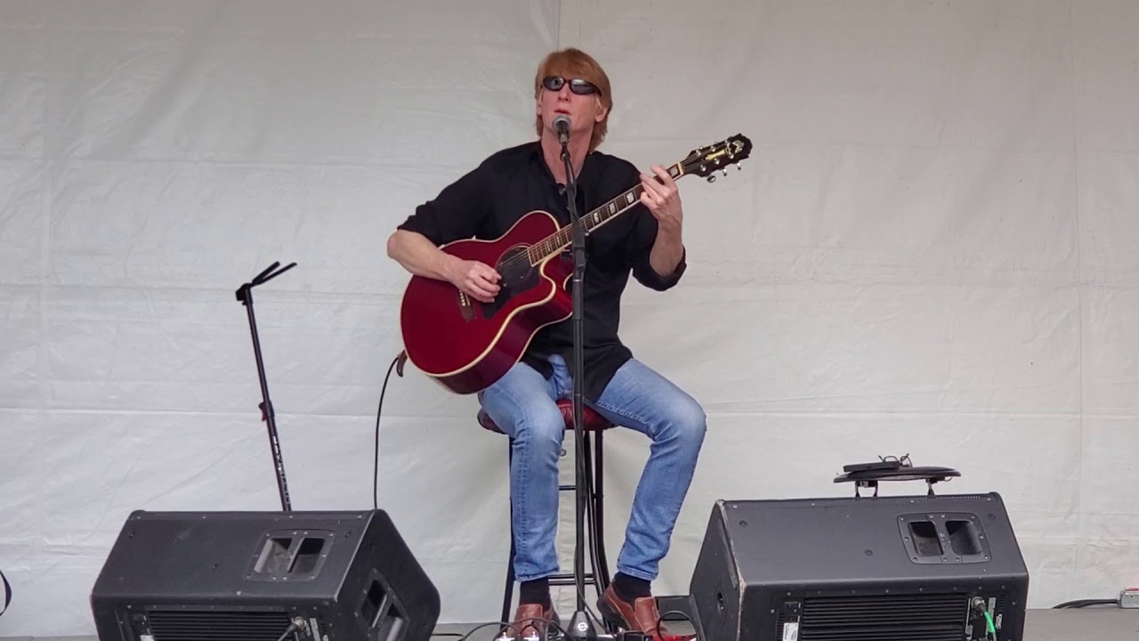 Barry Leach, "Walking in Memphis" - YouTube