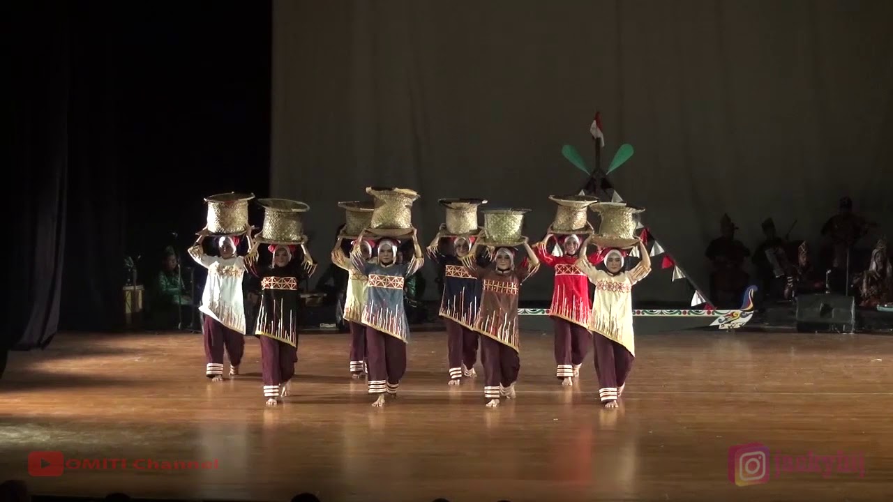 SURAK RANG KUANTAN - KABUPATEN KUANSING (JUARA 1 PARADE TARI DAERAH ...