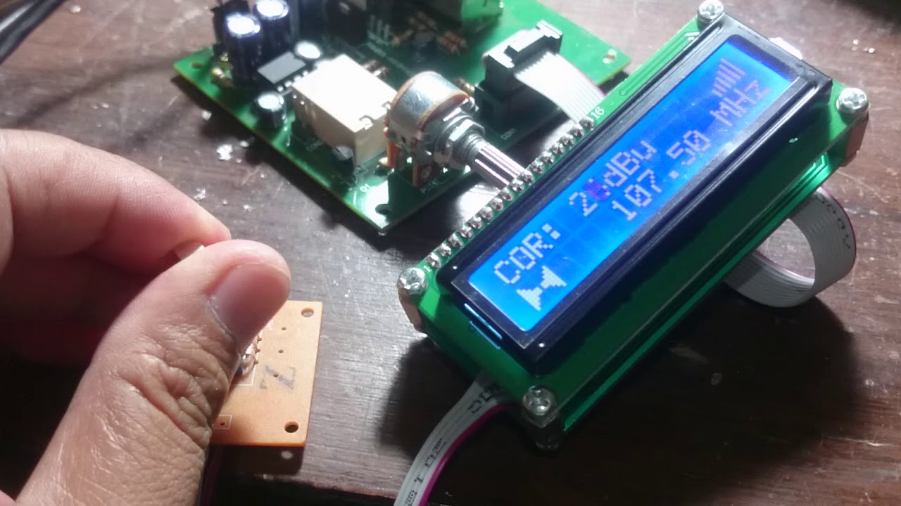 WFM 64-108 MHz SI4730 FM Receiver - YouTube