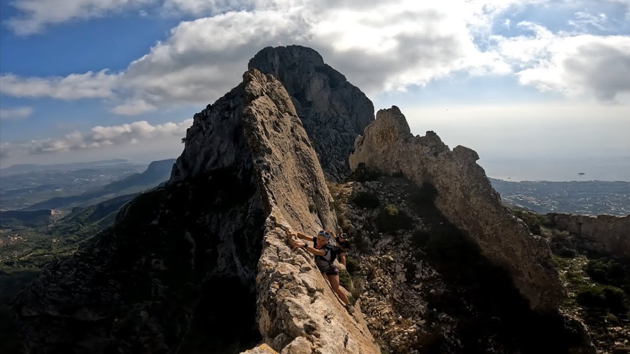 ESPECTACULAR CRESTA DE BERNIA ( INTEGRAL ) 👉 ( Forat de Bernia y fuerte ...