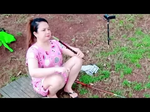 Bahagianya ikan silih berganti keluar dengan jelasnya