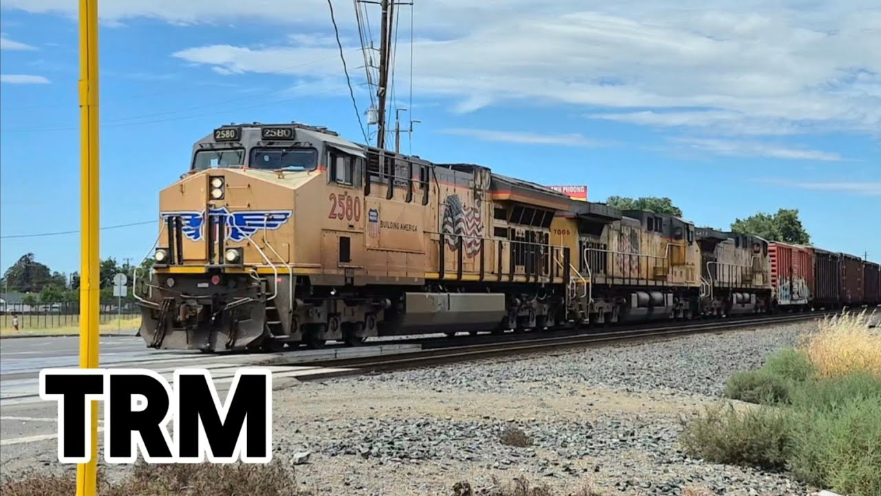 UP Tier 4 GEVO leads a manifest - YouTube