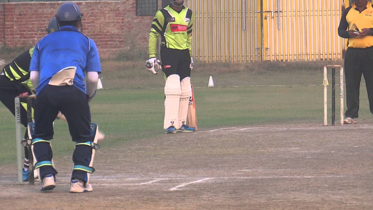 Gaurav Negi smashes a SIX! LFL Match 34 Ronnie Finance vs JR XI - YouTube