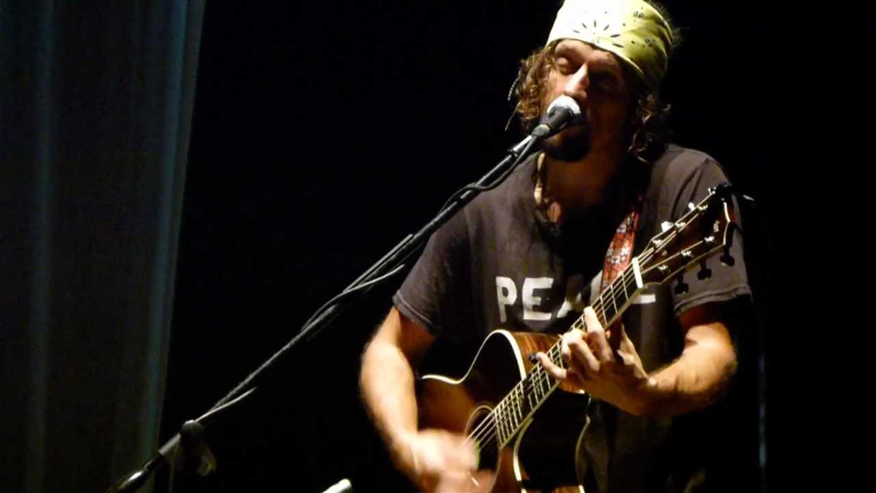 Live High - Jason Mraz & Toca Rivera in Manila [HD] - YouTube