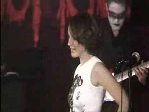 Nena / 99 Luftballons - YouTube