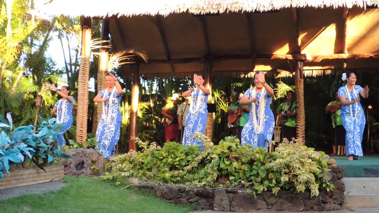 PCC Samoan Luau August 2014 - Ma'ulu'ulu & Slap Dance - YouTube