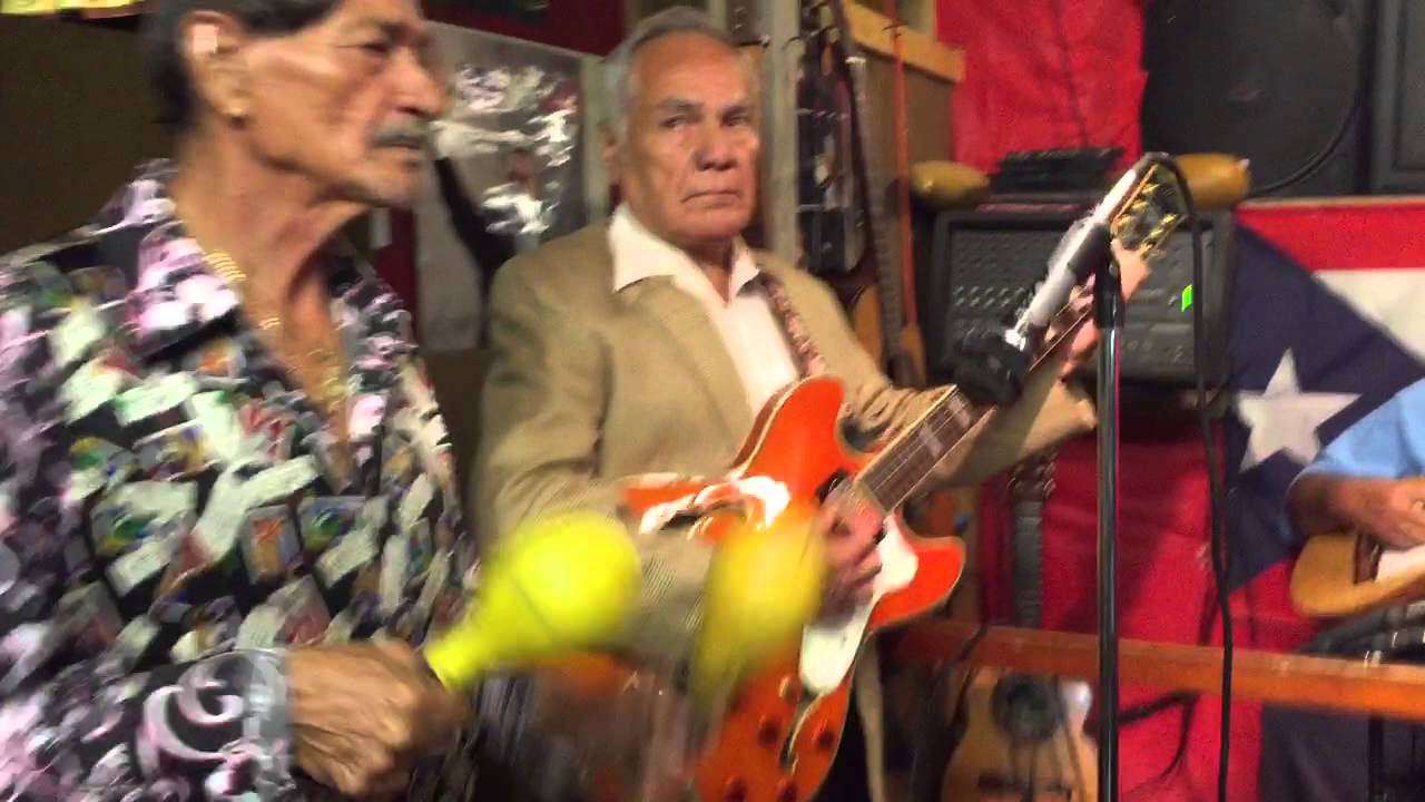 Esther Rios canta - YouTube