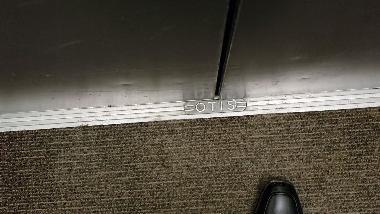 Smoky Modernized Otis Traction Elevators (Rear) @ Mars Corporate Center ...