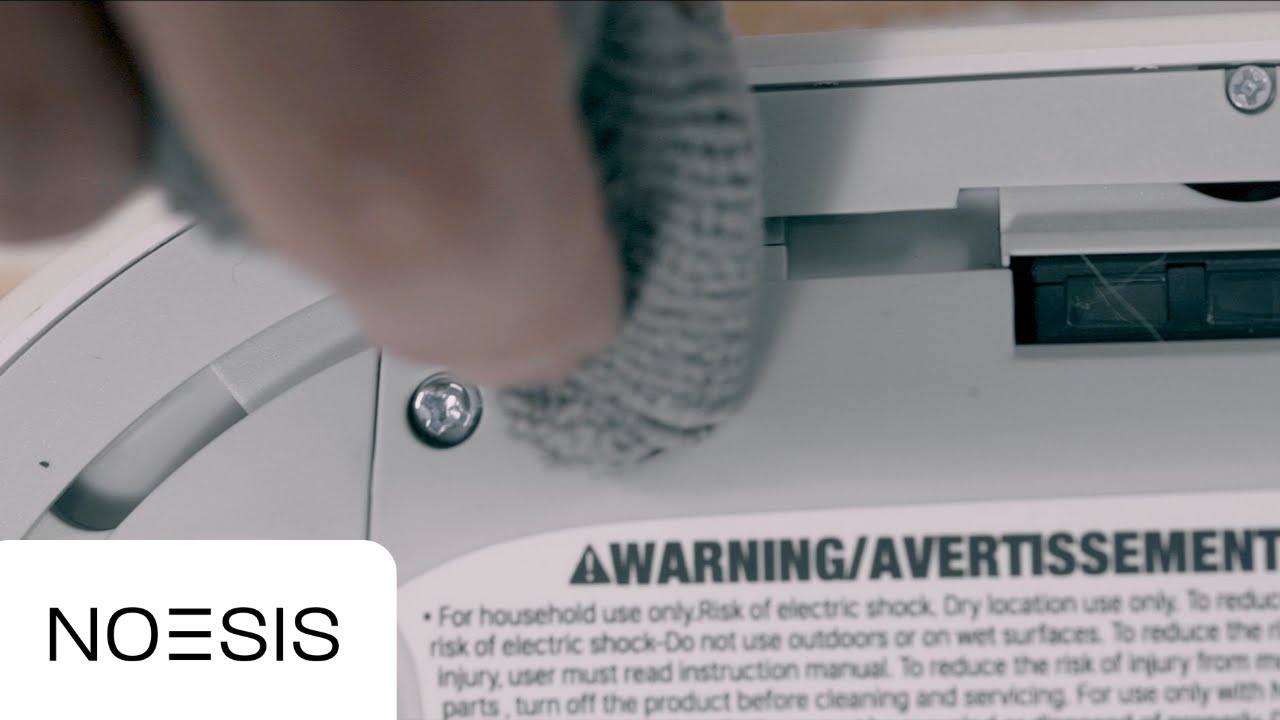 NOESIS Florio F10 Pro - Cleaning The Carpet Sensor On The Robot - YouTube