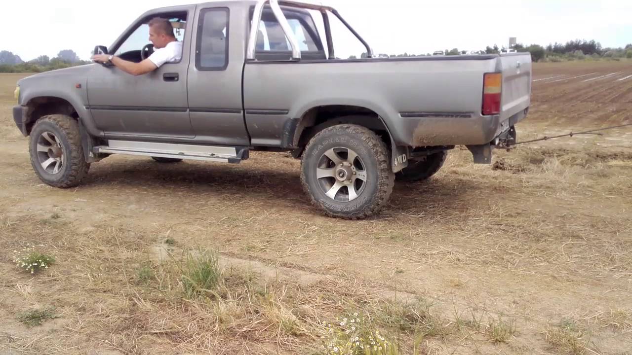 Καρουλη με 4x4 αγροτικό - YouTube