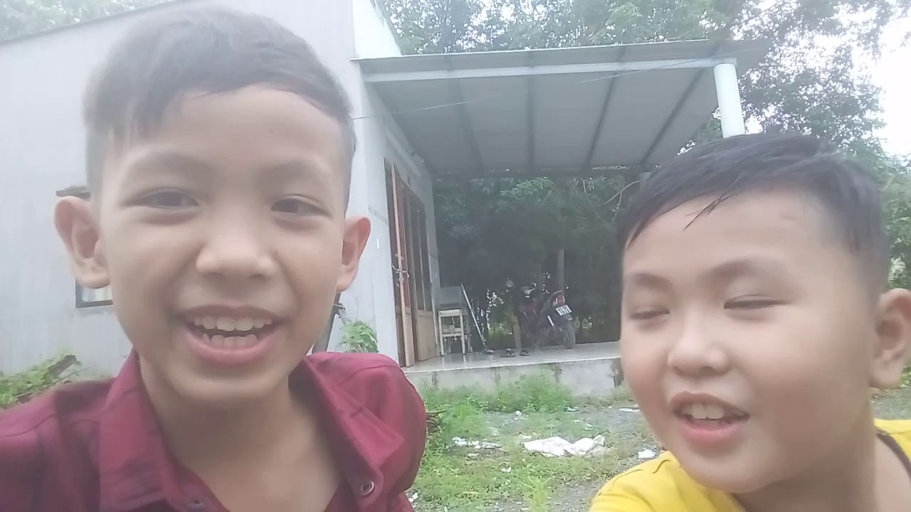 em huy - YouTube