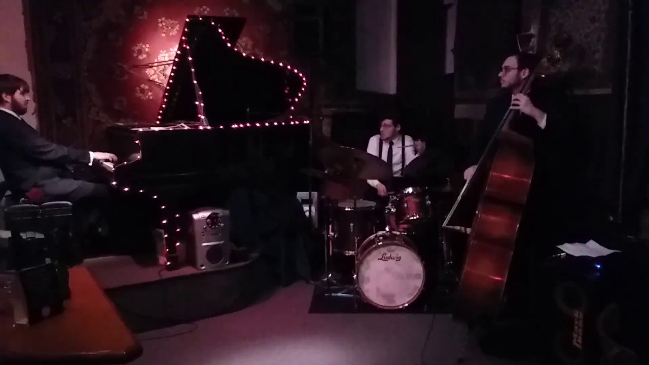 Ryan Jones Trio Live from Schwartz's Point Jazz & Acoustic Club - YouTube