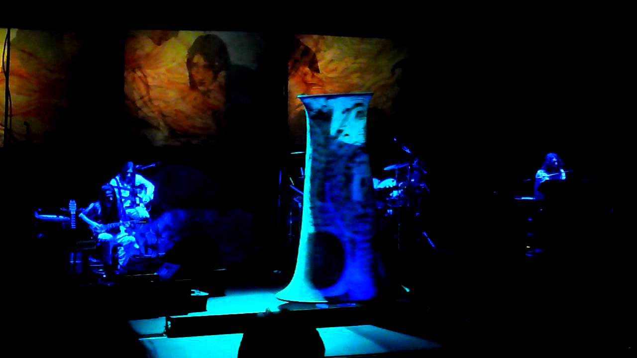 The Musical Box - The Lamia - Genesis - YouTube