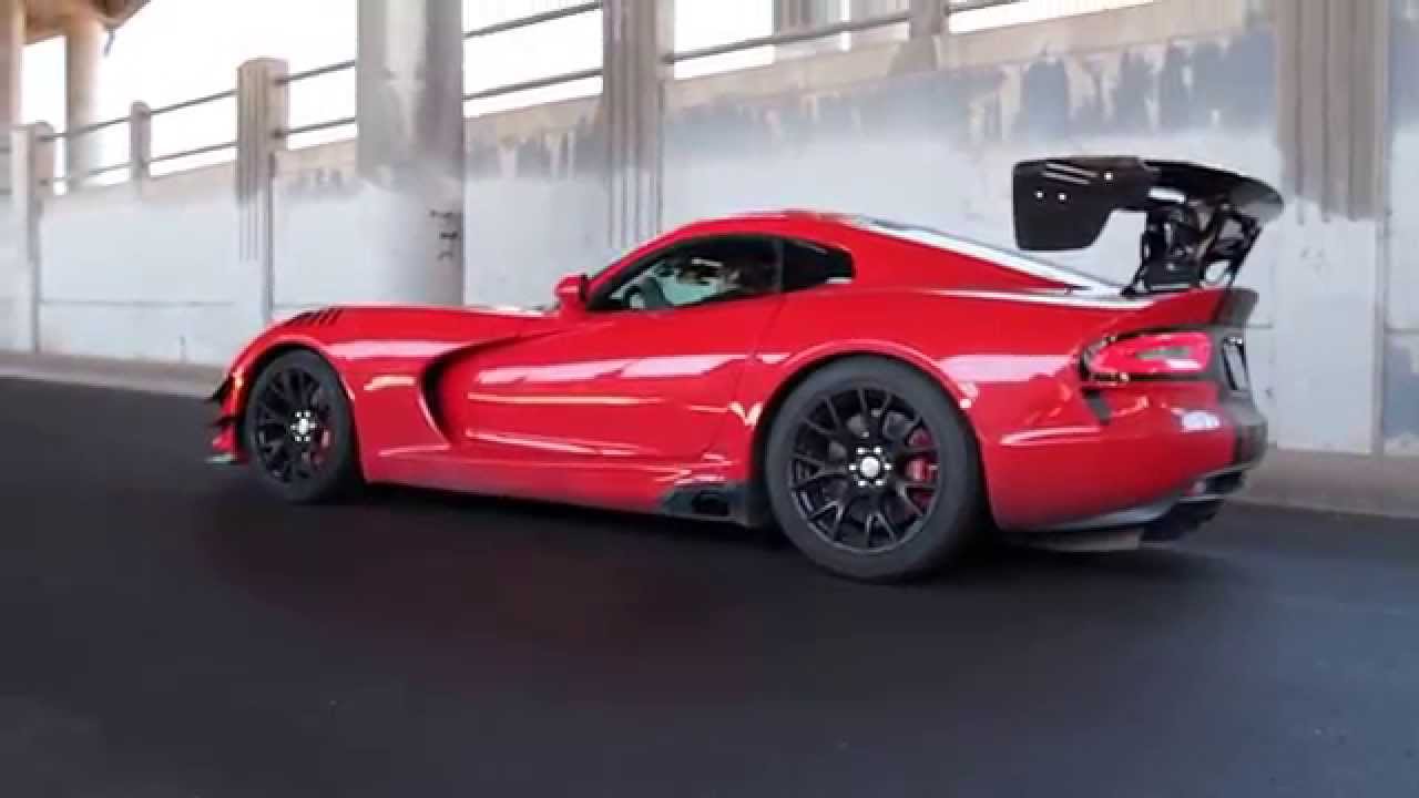 Dodge Viper ACR Burnout - YouTube