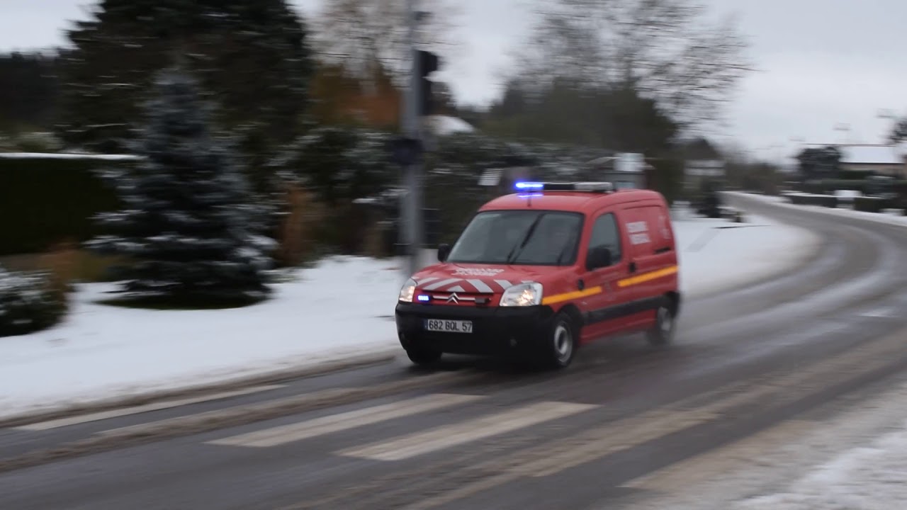 [ HD ] SDIS-57 | VSM-01 Boulay / French paramedic responding code3 ...