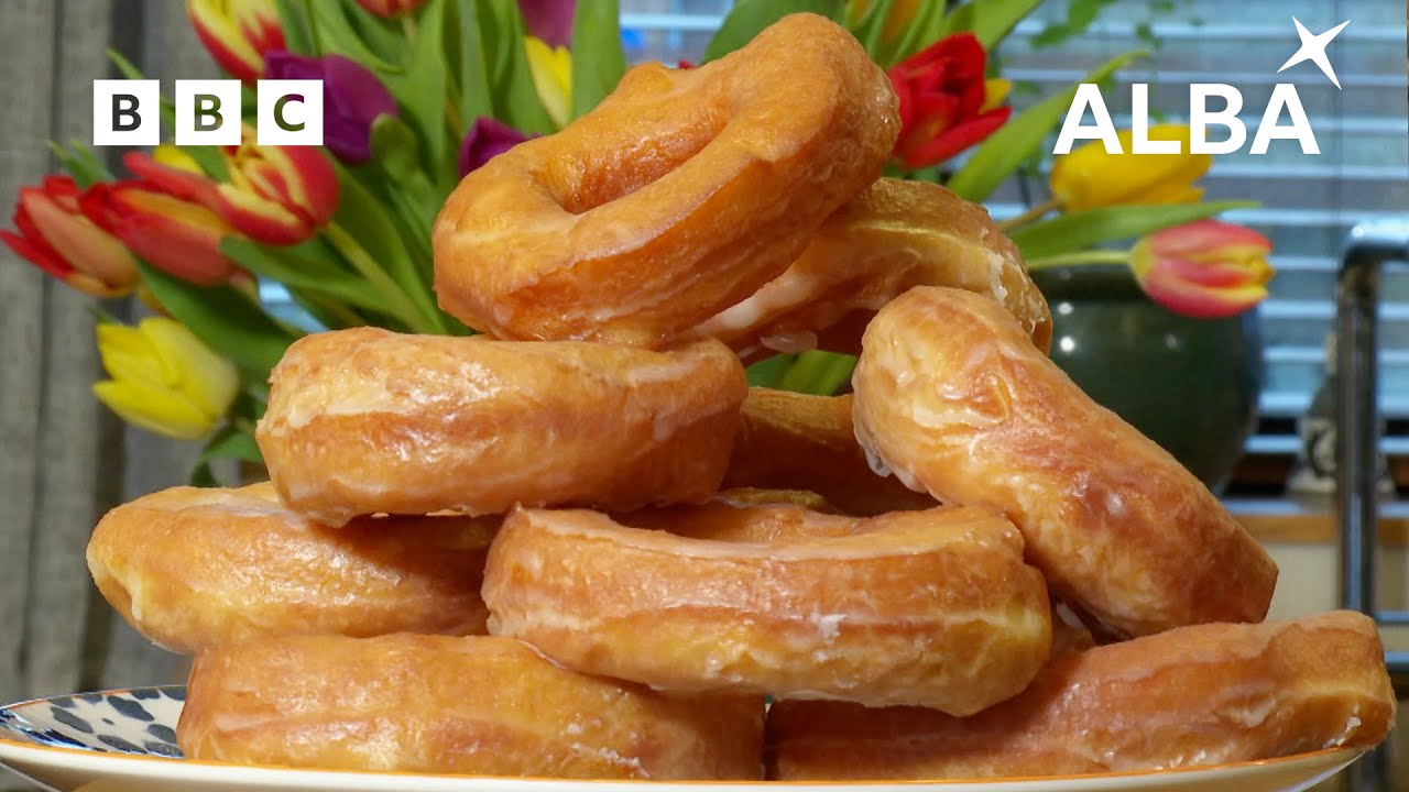 Gregor's Doughnuts | Fuine | BBC ALBA - YouTube