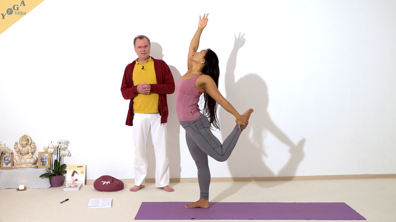 Taube Grundstellung - Yoga Asana Lexikon - YouTube