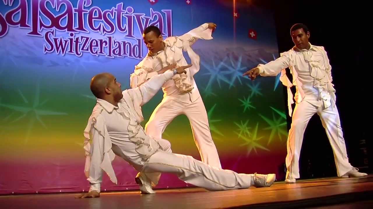 Maikel Fonts, Kirenia Cantin & Alberto Valdes y Clave Negra (HD ...