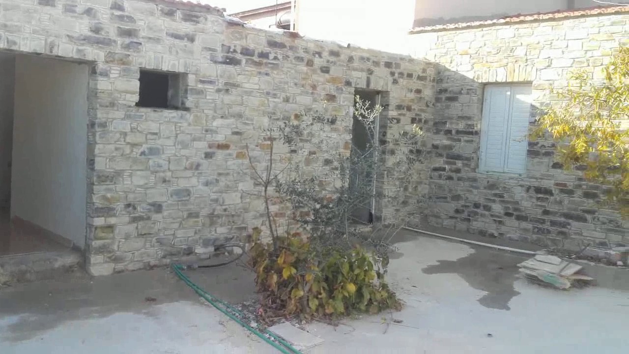 Χτισιμο πετρας Αγιας Αννας(2) - YouTube