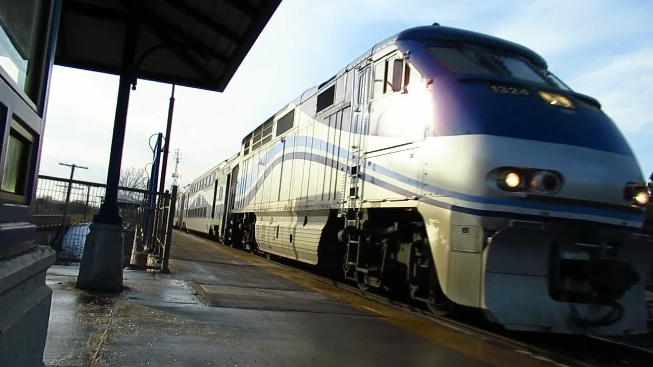 MONTREAL COMMUTER TRAINS DECEMBER 2019 - YouTube