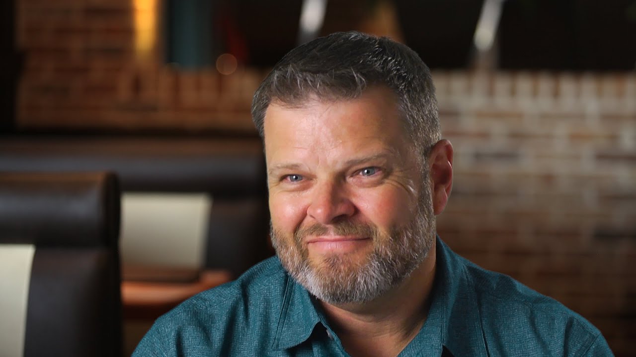 Faces of Cheddar's Scratch Kitchen | Jon Long - YouTube