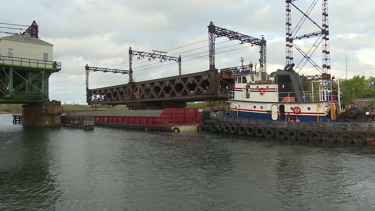 WALK Railroad Bridge opening. Norwalk River, Norwalk, Conn. - YouTube