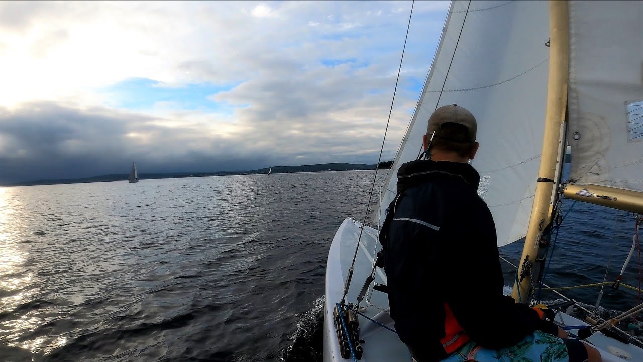 Sailing a Soling - Low Wind Spinnaker - YouTube
