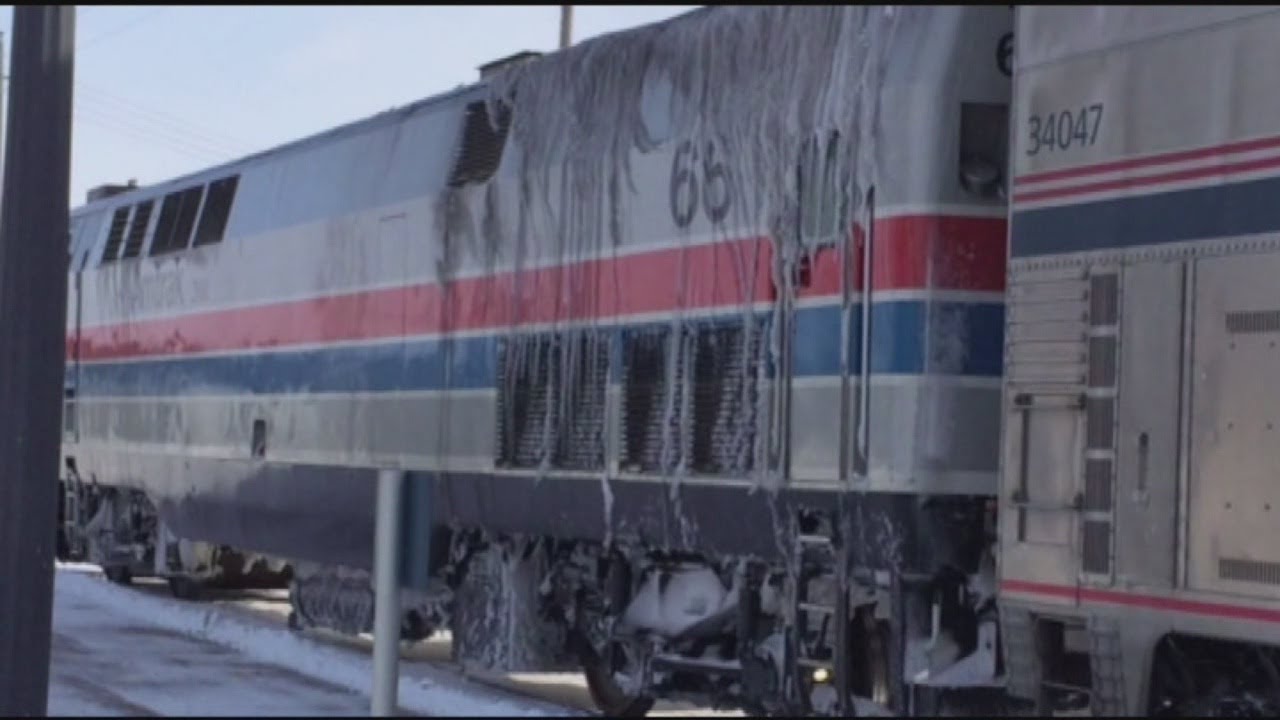Bad weather causing Amtrak delays to and from Chicago - YouTube