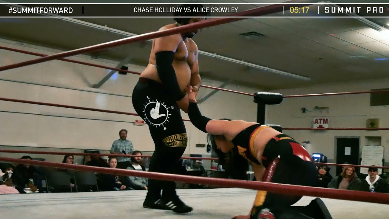 Alice Crowley vs Chase Holliday - YouTube