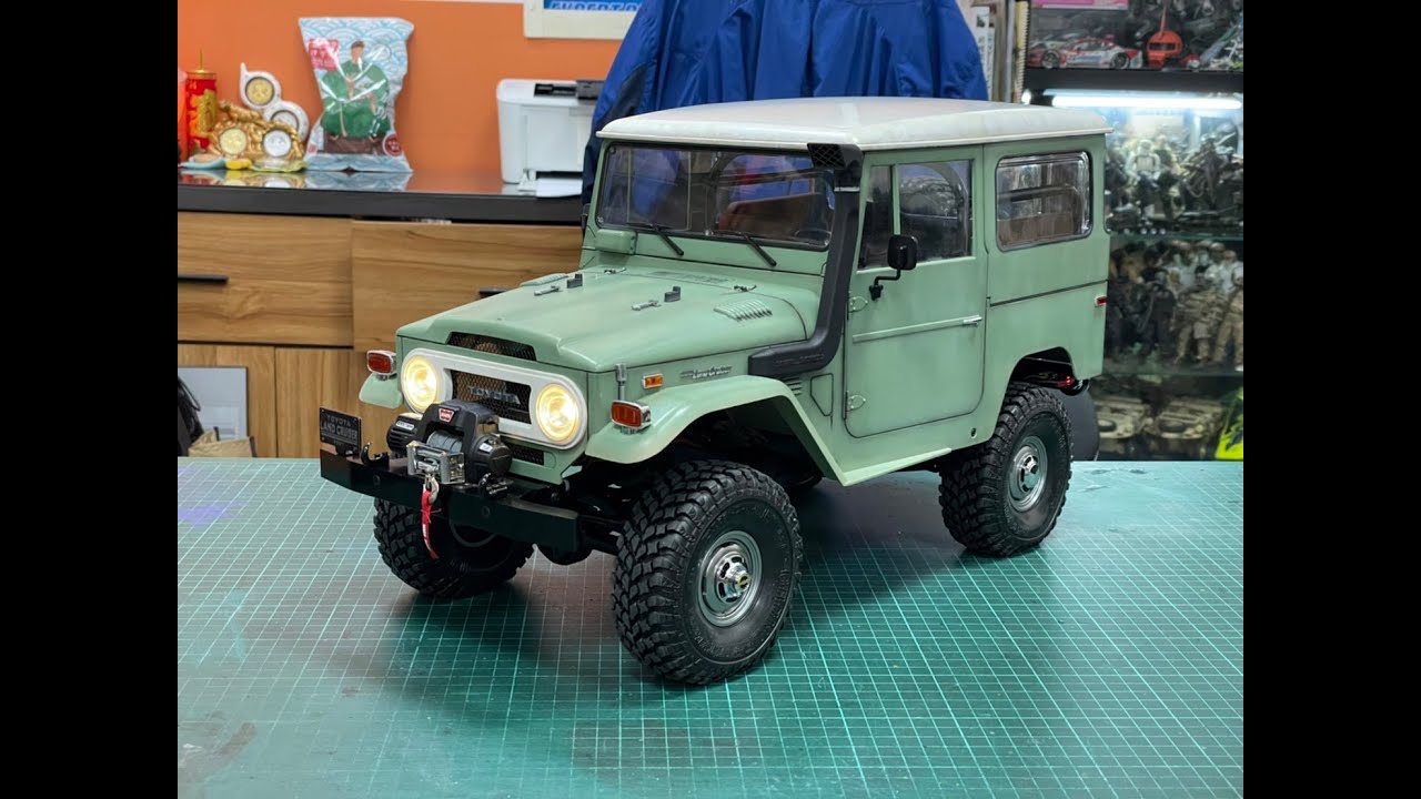 RC 1/10 RC4WD FJ40 - YouTube