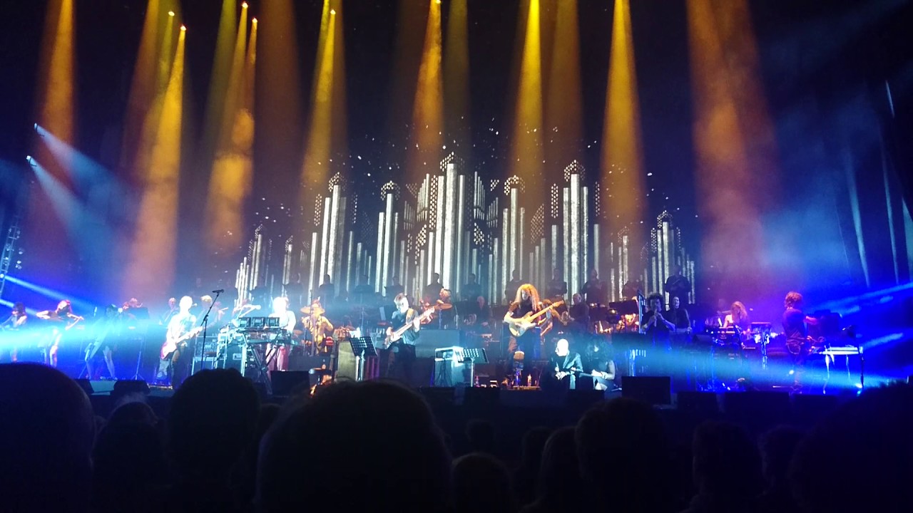 Hans Zimmer Live in Vienna, June 6, 2017 - Interstellar Suite (fragment ...