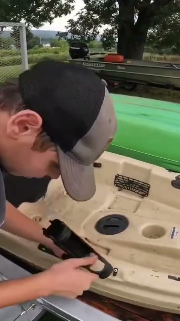 Temu Kayak Build (Part 3) - YouTube