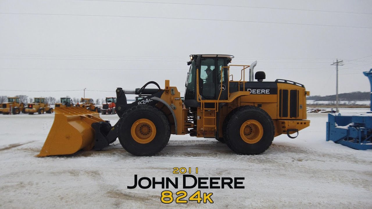 2011 John Deere 824K - YouTube