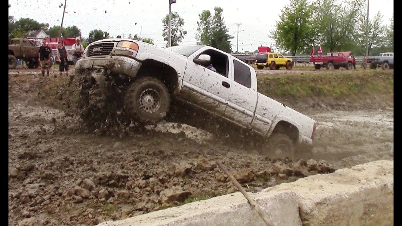 White GMC Mudding At Berville Hill And Hole Mud Bog - YouTube