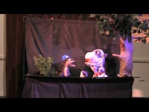 Otter and Moo Puppet Theatre, Northampton MA, 12-31-10 - YouTube