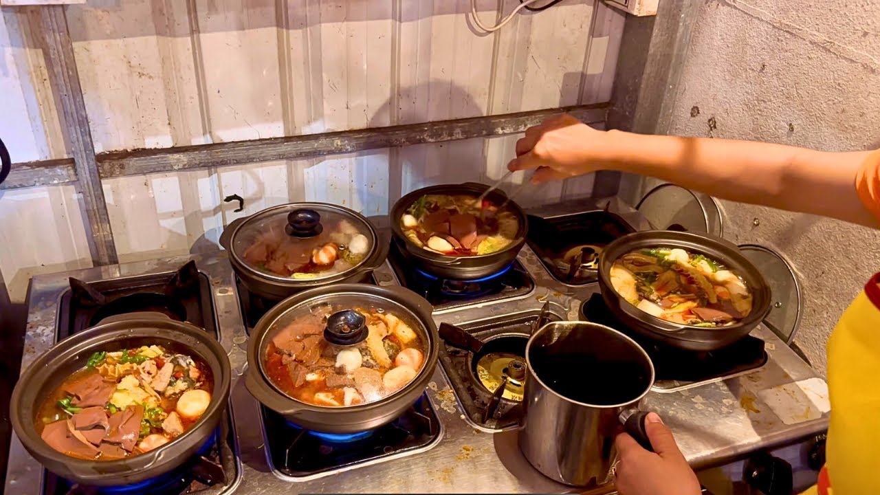 Popular Sichuan Soup Restaurant | Asian Food Restaurant - YouTube