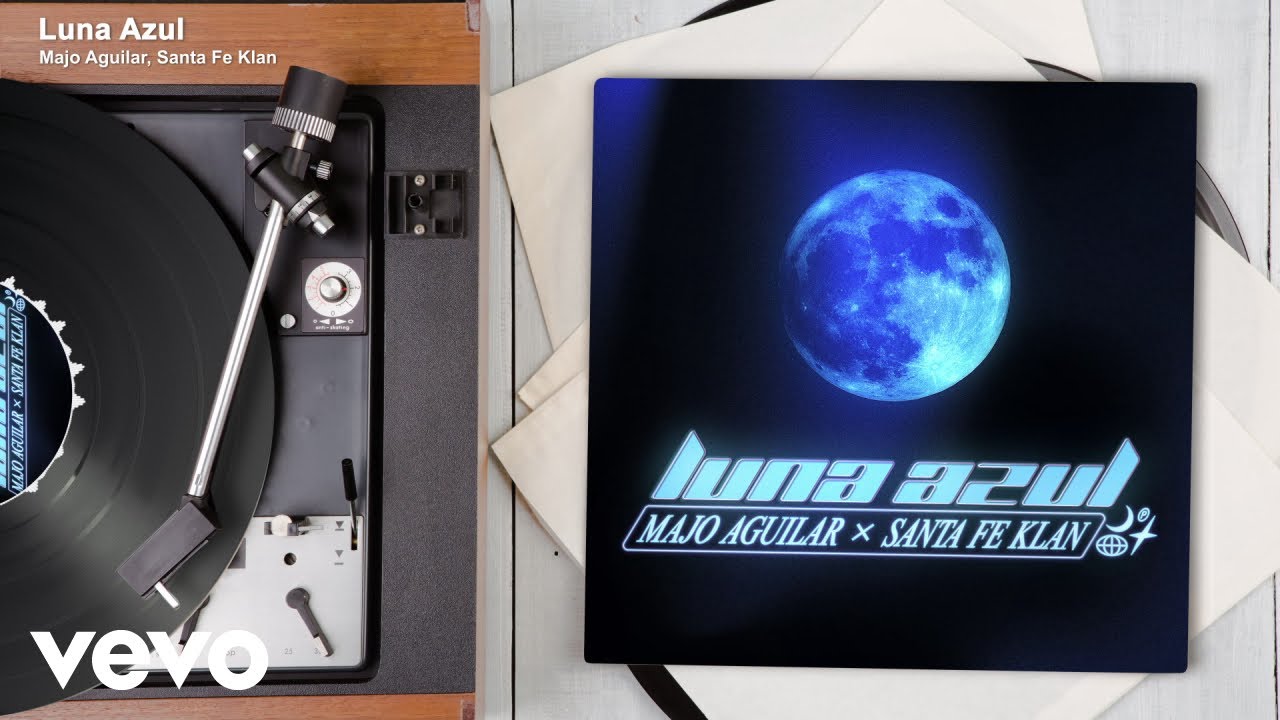 Majo Aguilar, Santa Fe Klan - Luna Azul (Audio) - YouTube