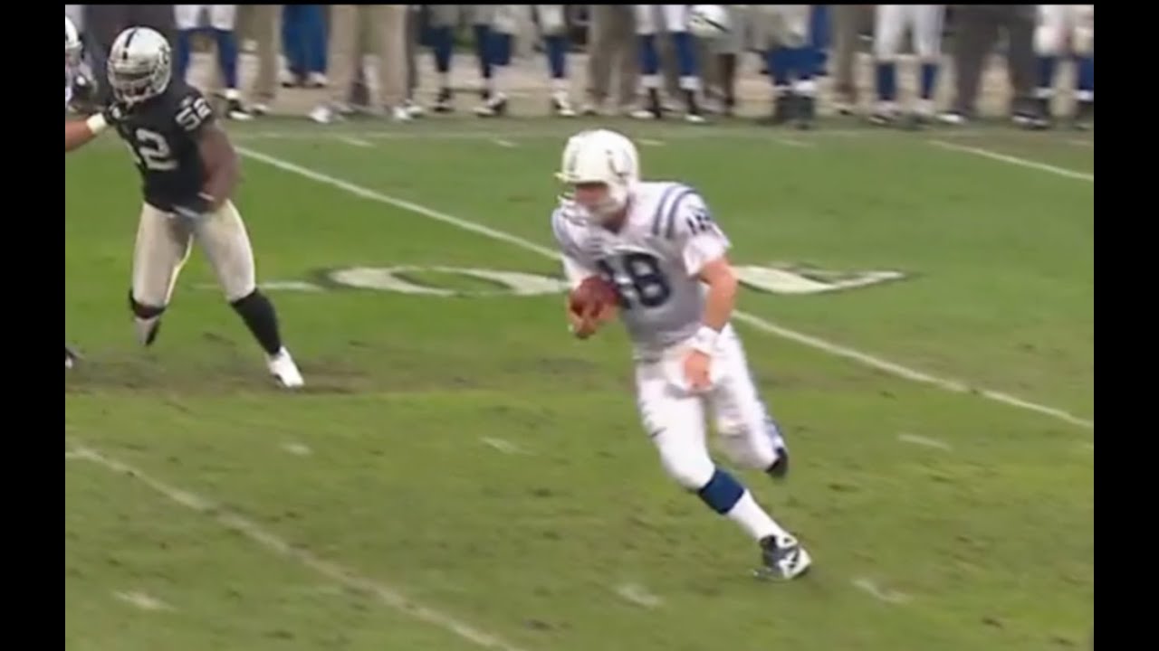 Peyton Manning 27 Yard Run || Colts at Raiders Week 16 2010 - YouTube