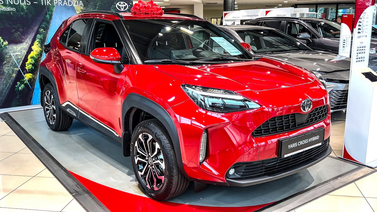 Toyota yaris Cross (2024) - Interior and Exterior Walkaround 4K - YouTube