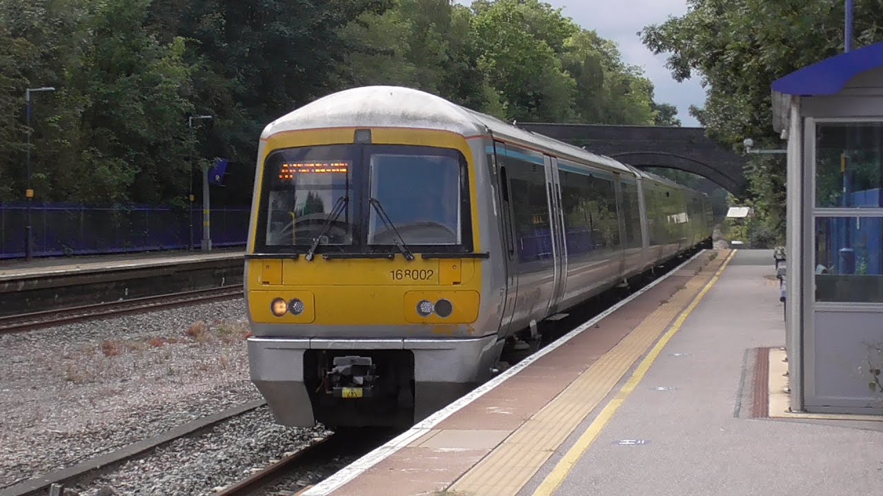 Trains at Beaconsfield (CML) - 18/08/2020 - YouTube