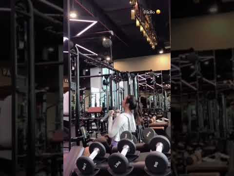 anya geraldine sexy gym outfit