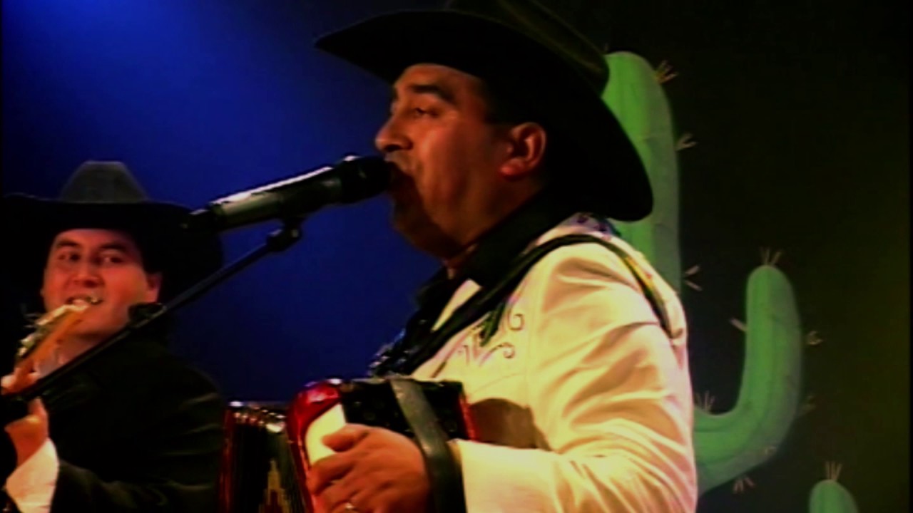 El ranchero fugitivo - soñando tu amor - YouTube