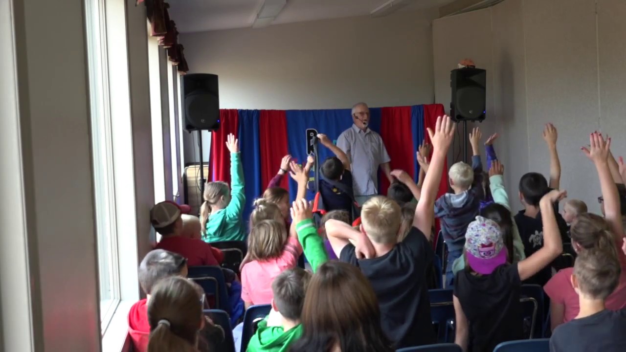 Friends Forever Puppets at Camp Silversides (1/3) - YouTube