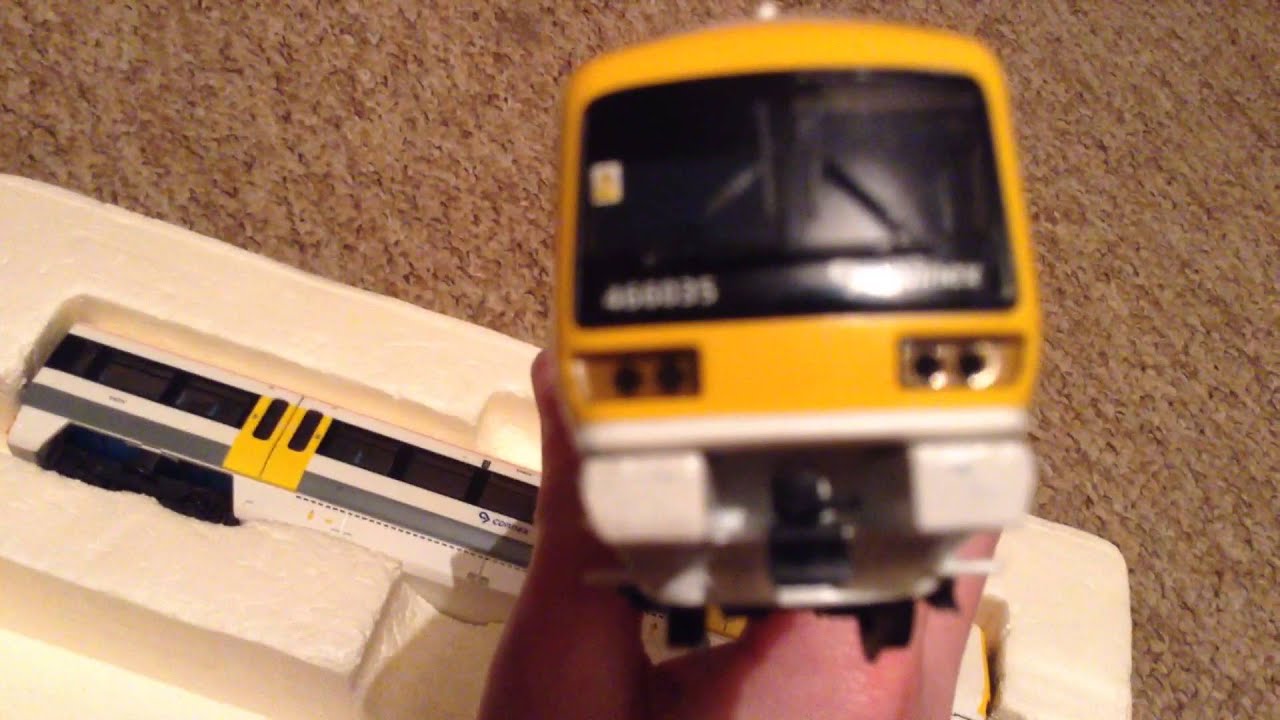 Unboxing 466 model connex southeastern train - YouTube