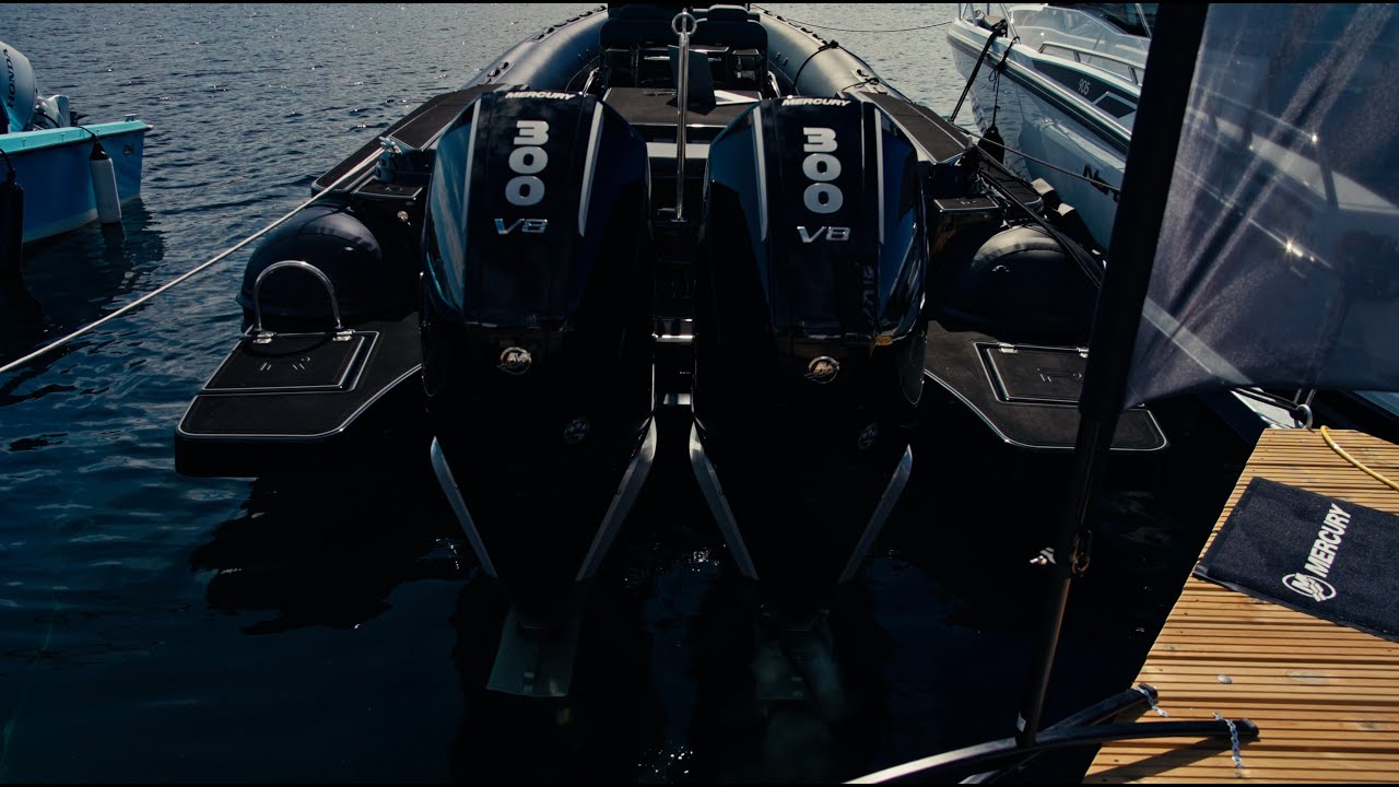 Experience the Power of the Rival 32 Sport | Twin 300HP Mercury Engines ...
