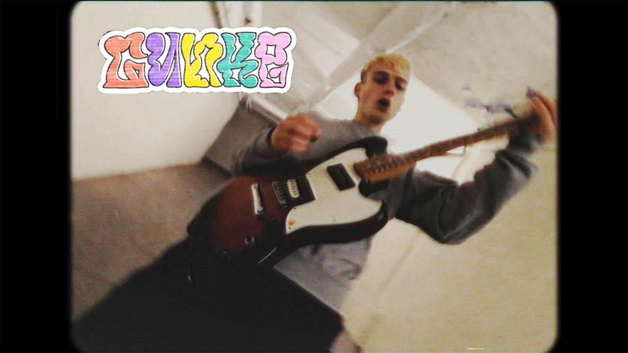 Gunke - Football [official music video] - YouTube