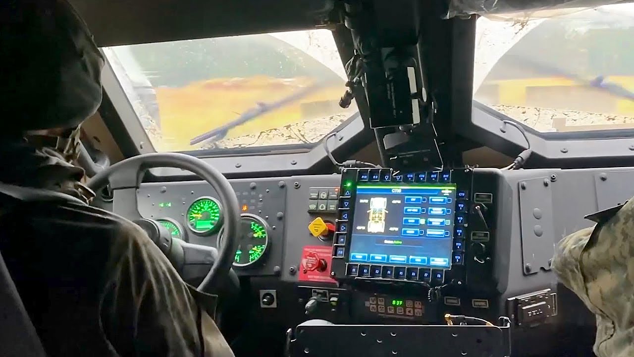 JLTV (Joint Light Tactical Vehicle) 8th Comm Marines conduct advanced ...