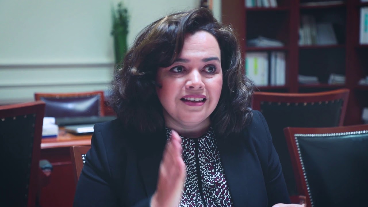 Postura Liza Aceves - YouTube