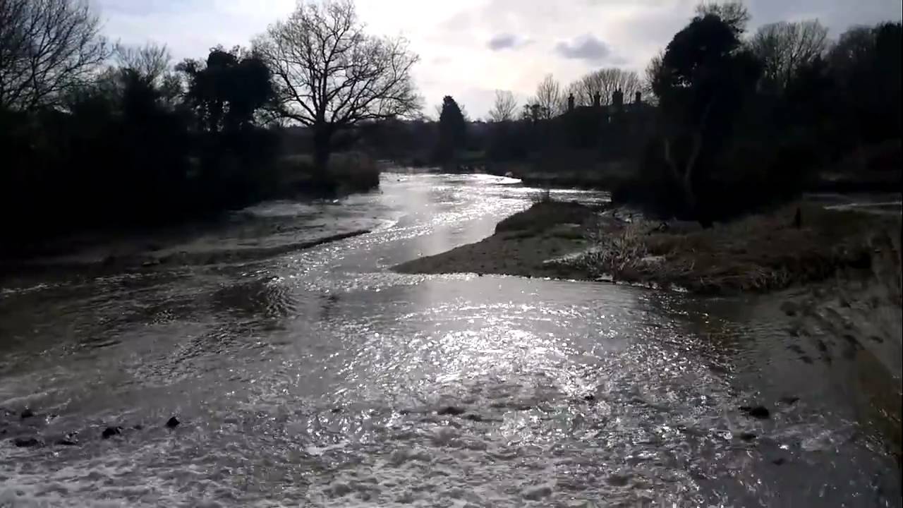 2of17 Chelmer and Blackwater Navigation Beeleigh Falls weir - YouTube