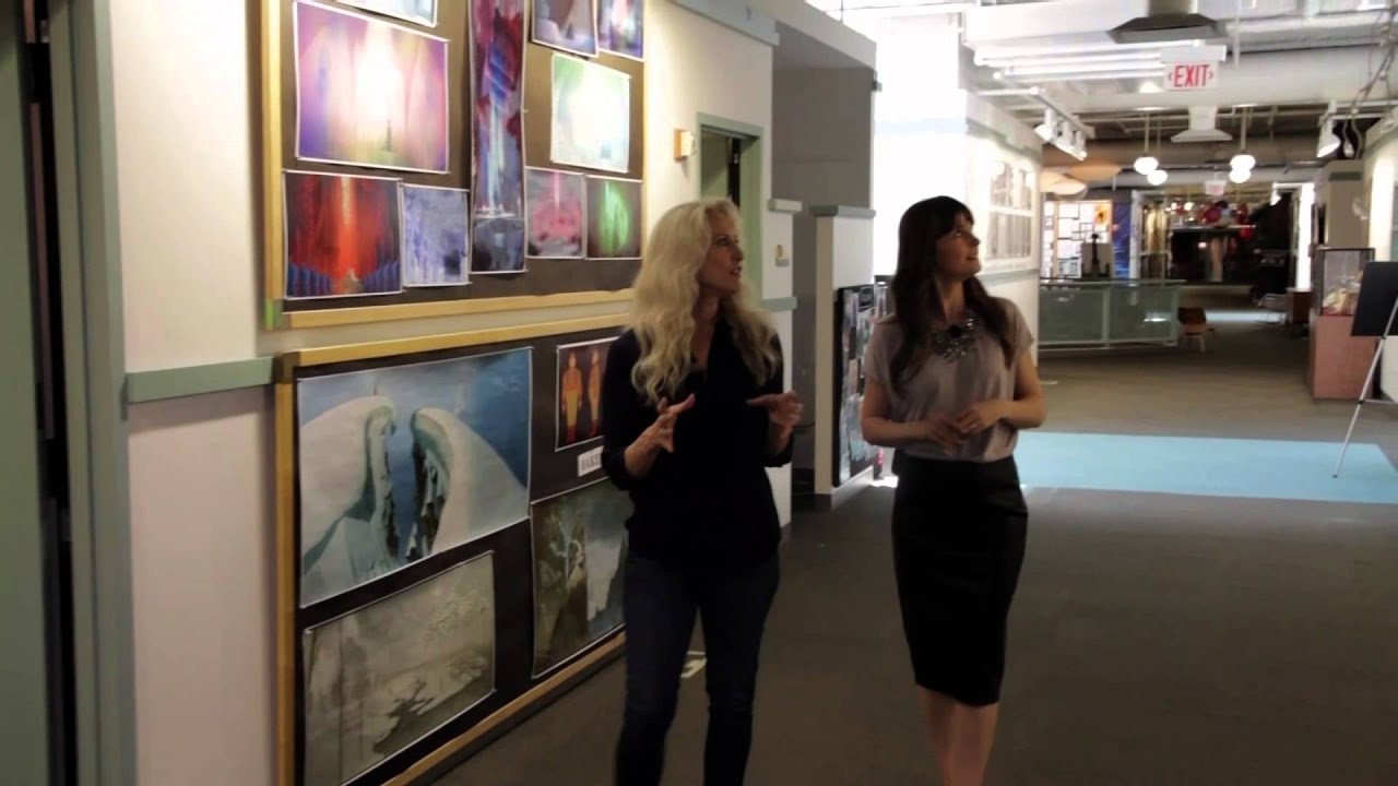 When Lisa (Norwegian Elsa) met Disney - YouTube